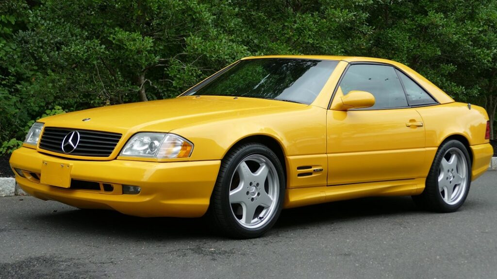 【このクルマなんぼ？】20世紀最後の人気オープントップベンツ 希少カラーのワイルドなメルセデスSL500（R129）果たしてその価格は ...