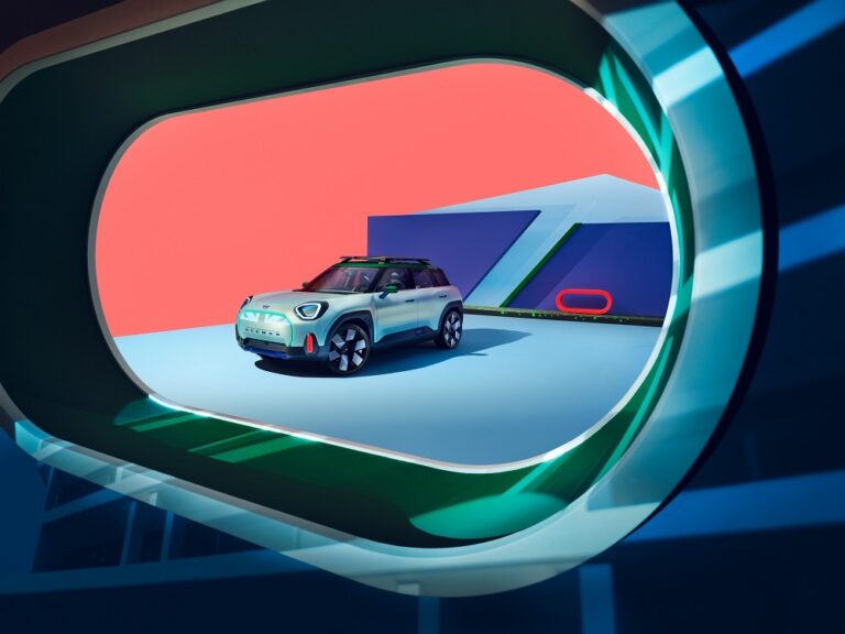 MINI「MINI Concept Aceman」を東京で日本初公開 MINIシリーズで初となるクロスオーバー・タイプのBEVコンセプトカーを ...