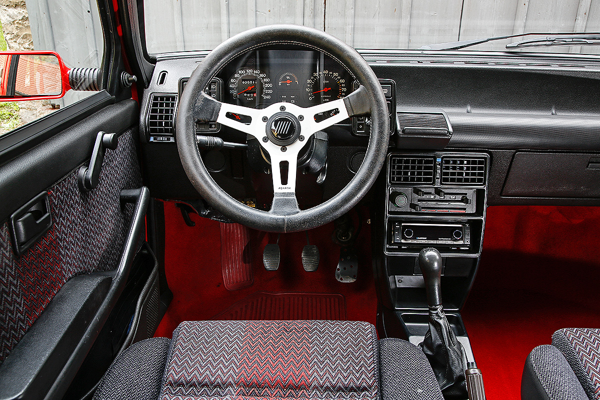 Fiat Uno Innenraum