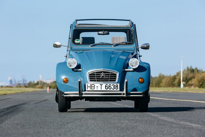 まごうことなきアイコンモデル＆世紀の名車「シトロエン2CV」30枚の楽しい画像付き特別編！ - AUTO BILD JAPAN Web（アウトビルトジャパンウェブ） 世界最大級のクルマ情報サイト