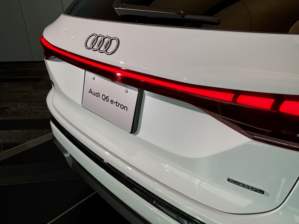 アウディの新型BEV「Audi Q6 e-tron（アウディ Q6 e-tron）」が日本上陸 あらゆる性能を向上させた新プラットフォームPPEを採用した新世代 - AUTO BILD ...